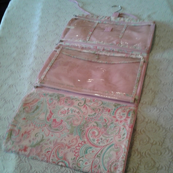 Enchante' Accessories | Bags | New Enchante Pink Paisley Hanging ...